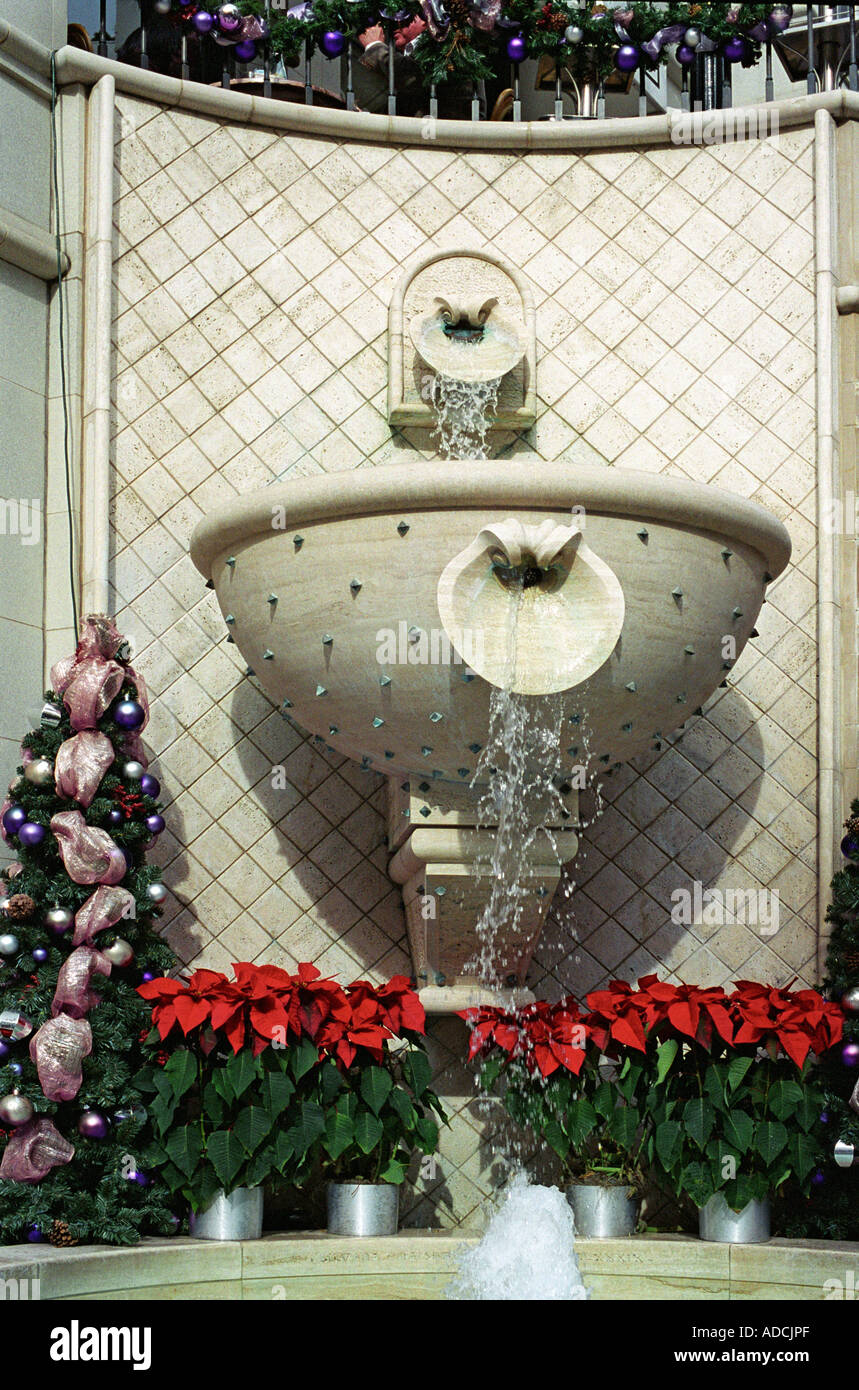 Rodeo drive christmas beverly hills hi-res stock photography and images ...