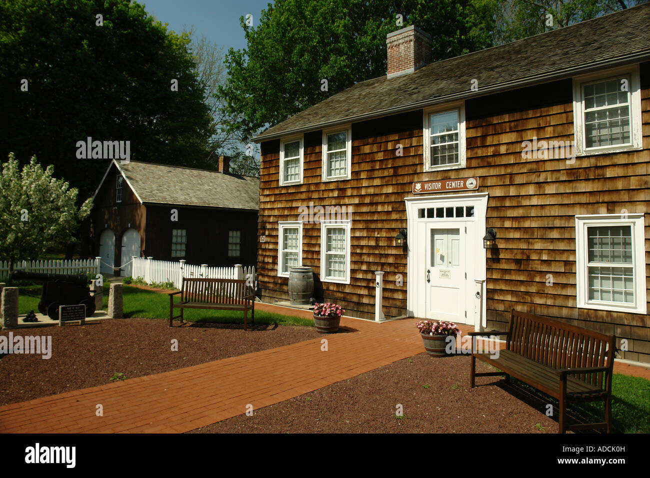 Henry whitfield museum hi-res stock photography and images - Alamy