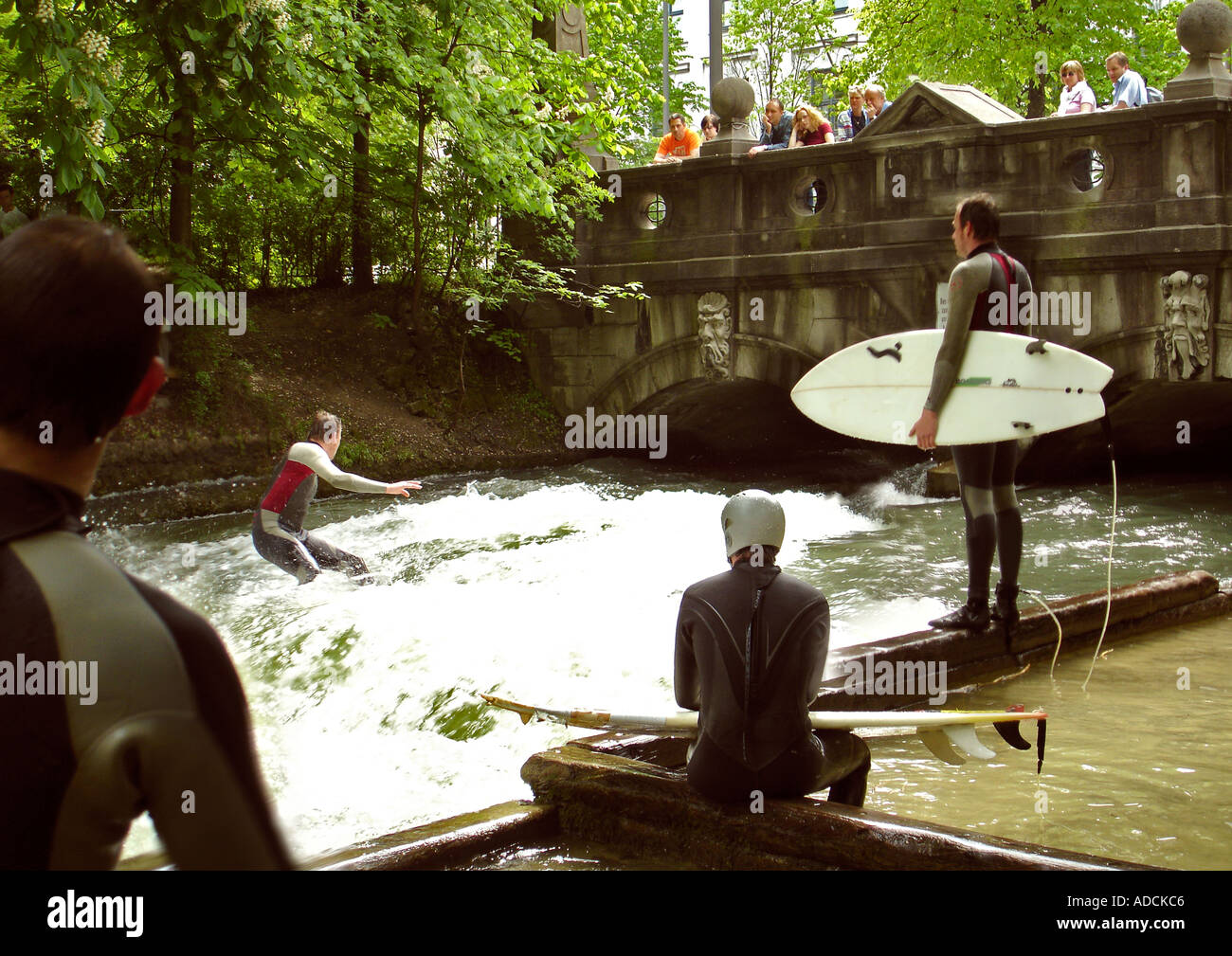 Wellensurfer hi-res stock photography and images - Alamy