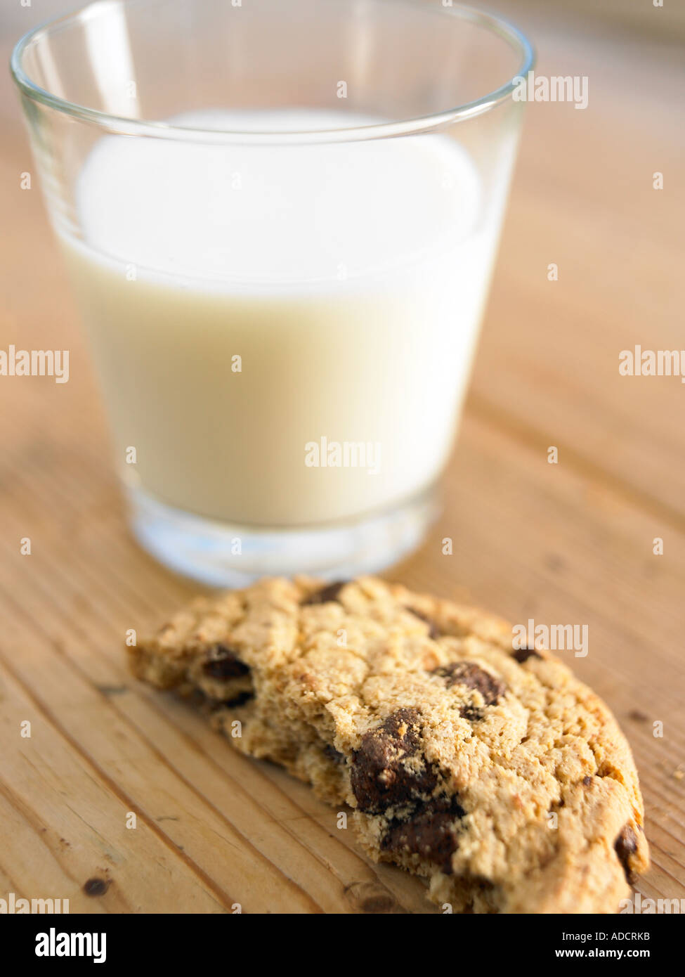 chocolate chip cookie and milk Stock Photo - Alamy