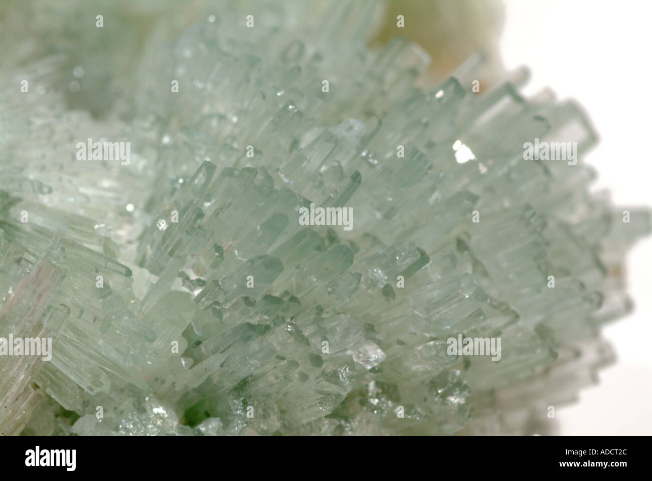 Radiating crystals hi-res stock photography and images - Alamy