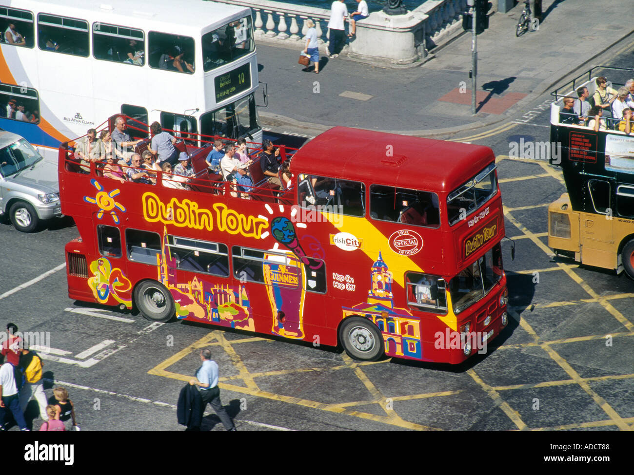 Bus sightseeing dublin ireland hi-res stock photography and images - Alamy