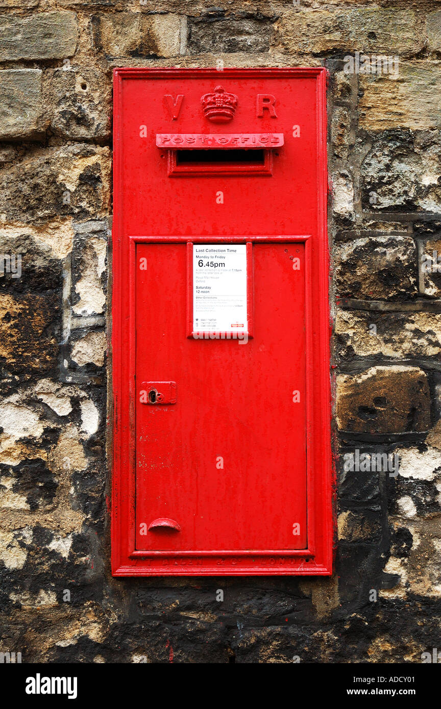 Red Letter box Stock Photo - Alamy