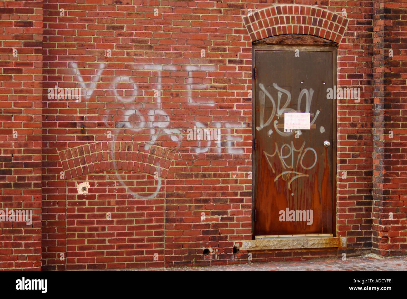 Portsmouth new hampshire graffiti hi-res stock photography and images ...