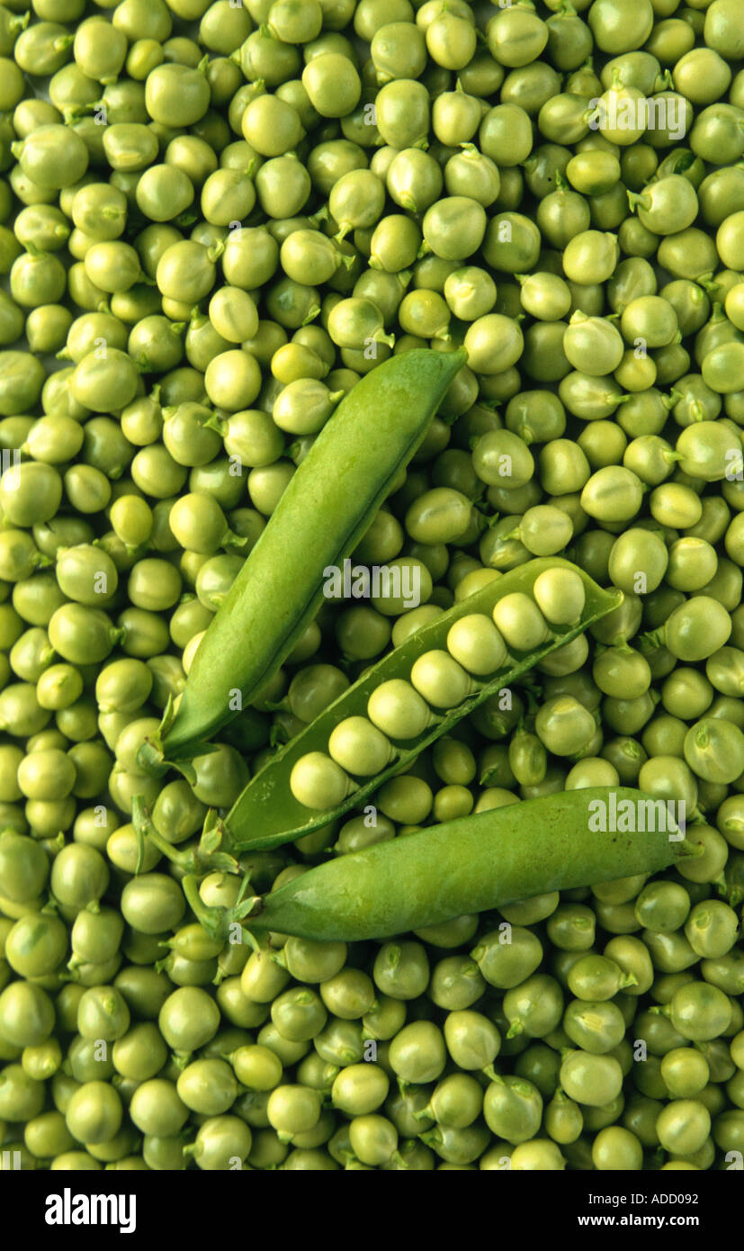 food vegetable green peas Stock Photo - Alamy