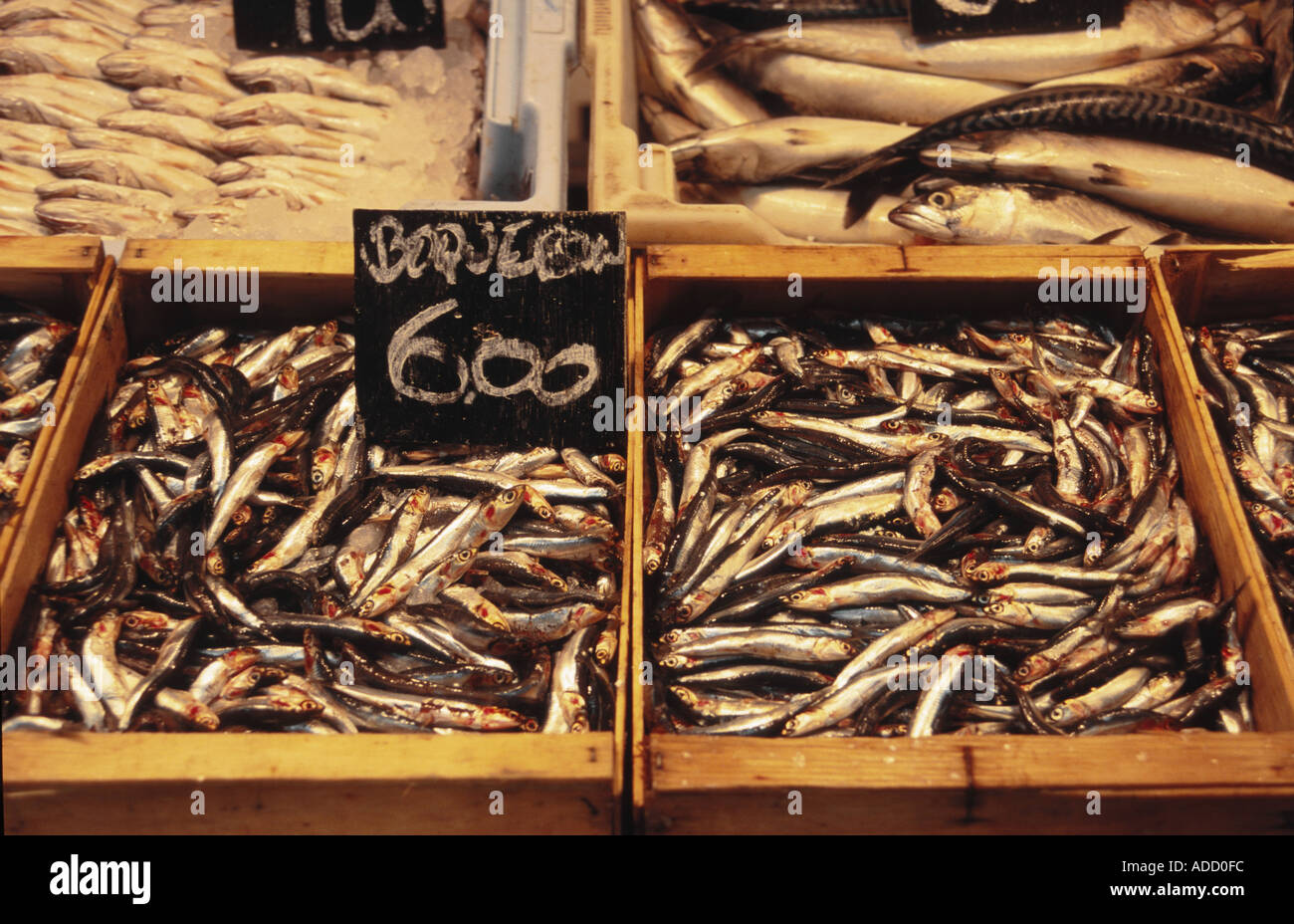 market stall with fish Stock Photo - Alamy