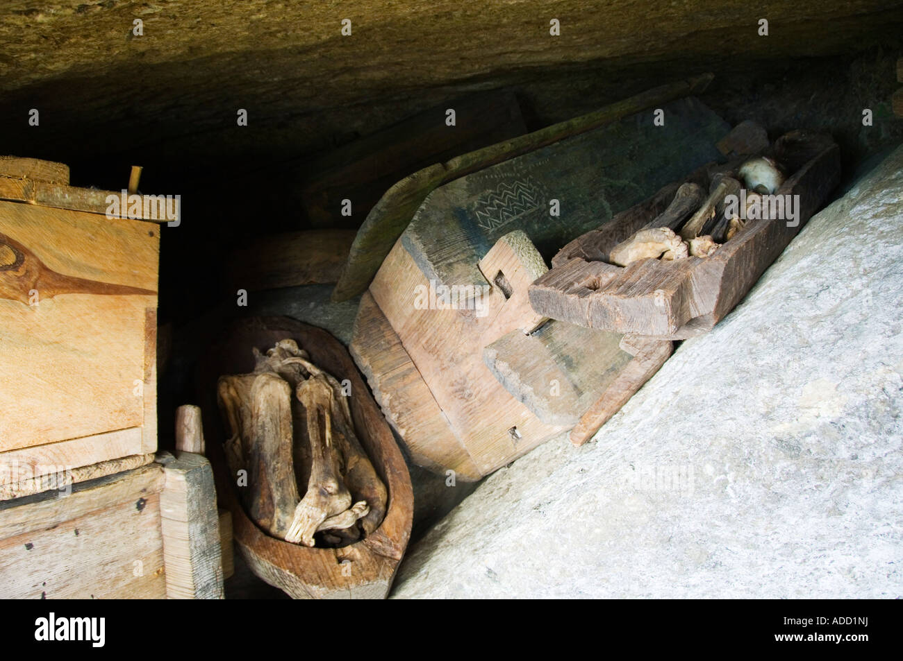 Mummification process hi-res stock photography and images - Alamy