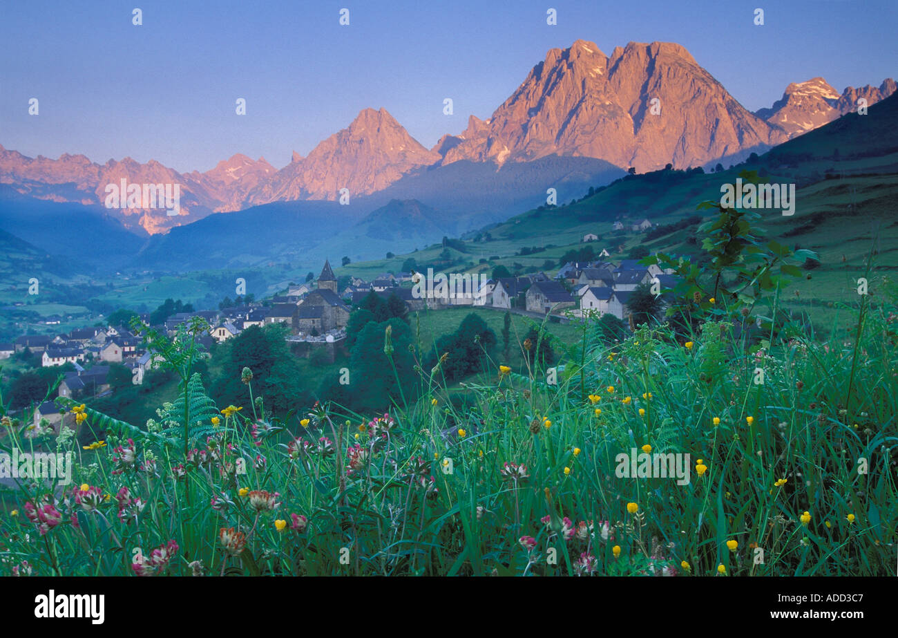 Circqu de Lescun Pyrennes France Stock Photo - Alamy