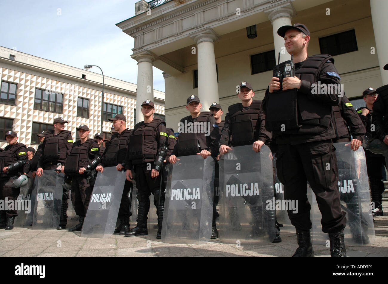 Police officers delegated to protecting 'Equality Parade' in Warsaw ...