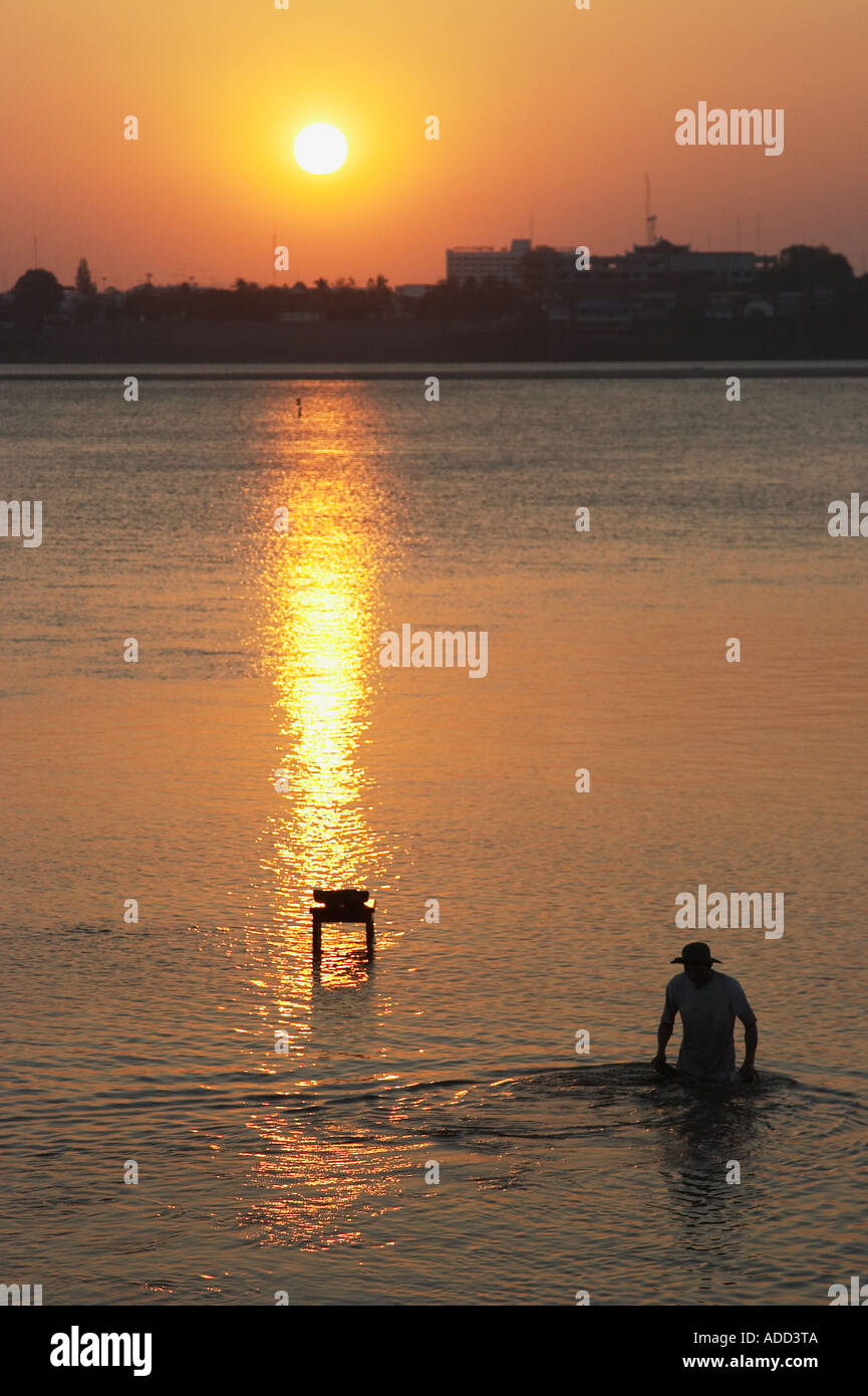 Fishermen checking their fishing nets hi-res stock photography and images - Alamy