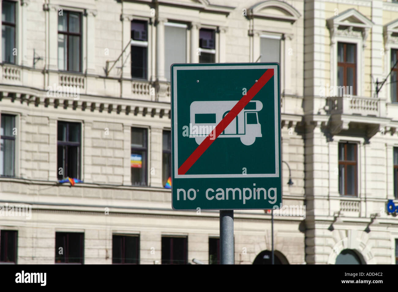 sign: no camping Stock Photo - Alamy