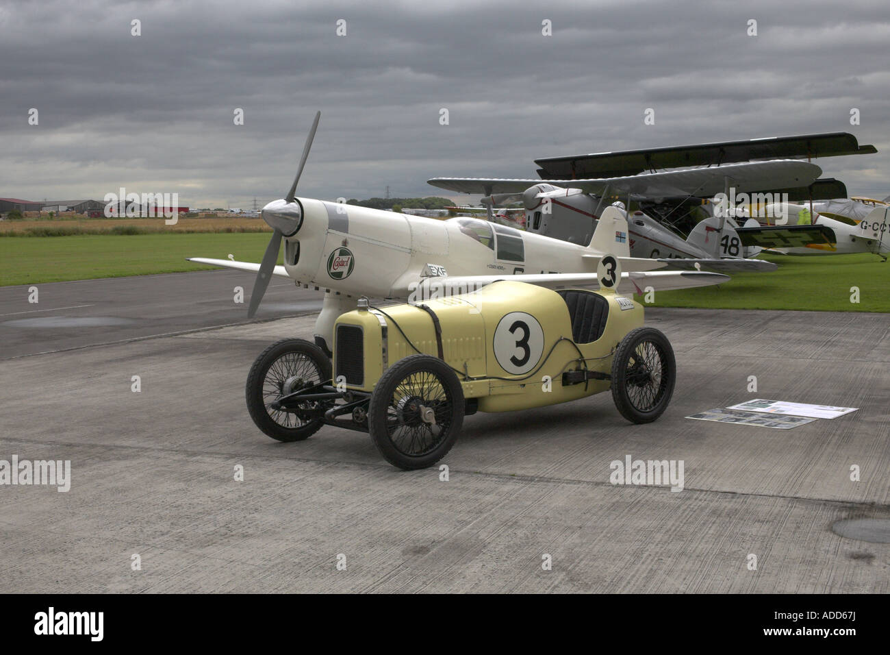 Vintage & verteran racers Alvis racing car, Percival Mew Gull G-AEXF ...