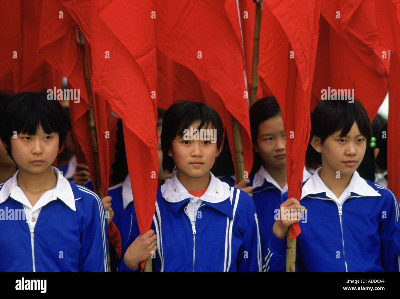 Chinese schoolgirls hi-res stock photography and images - Alamy