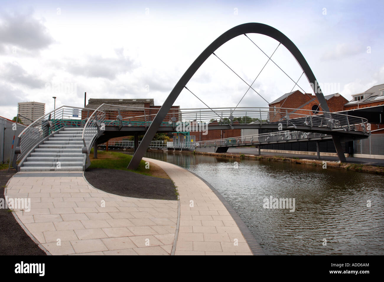 Steel arched footbridge hi-res stock photography and images - Alamy