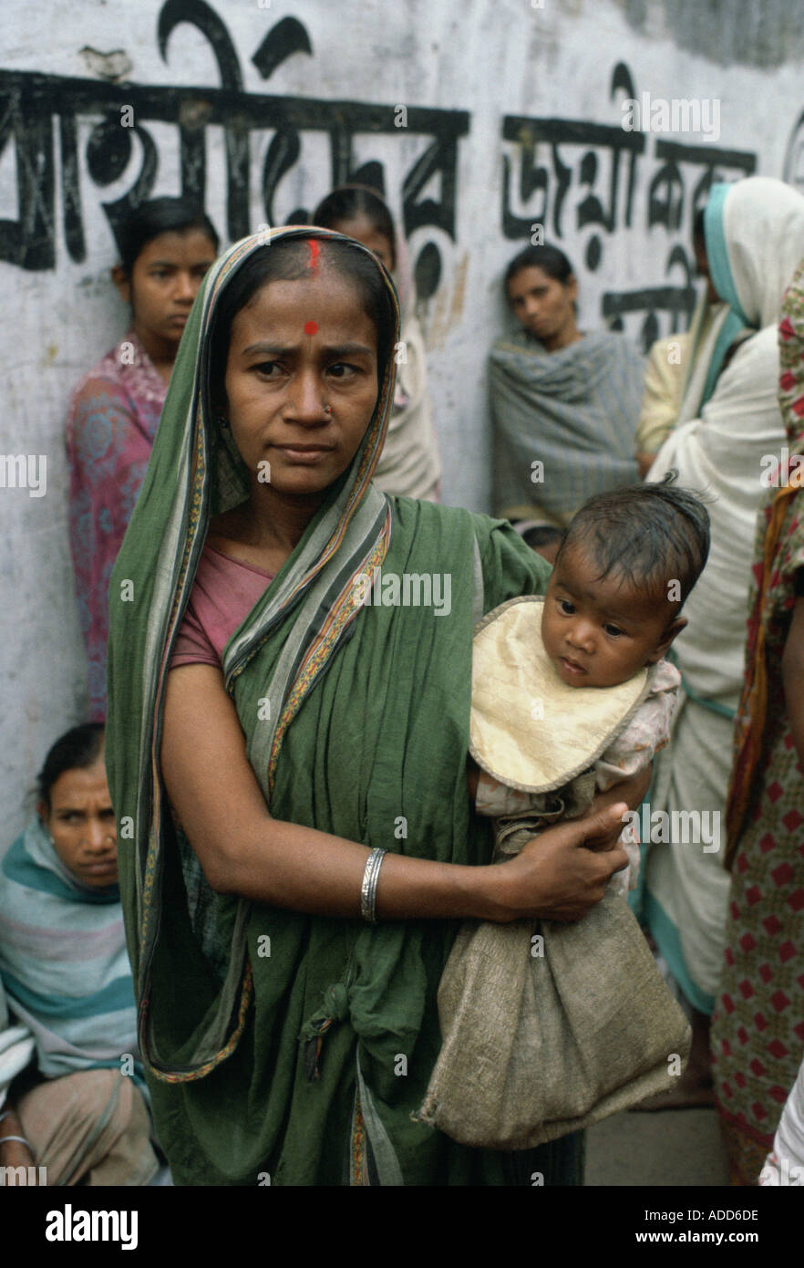 Mother teresa children hi-res stock photography and images - Alamy