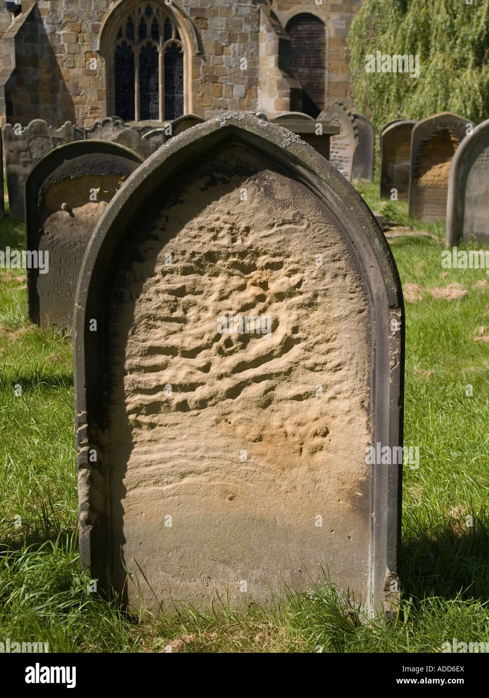 Gravestone grave yard cemetery sandstone hi-res stock photography and ...