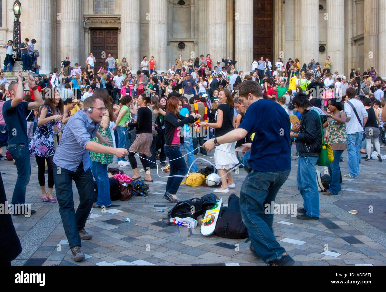 Mobile Clubbing event St Pauls Cathedral London 18th July 2007 Stock ...