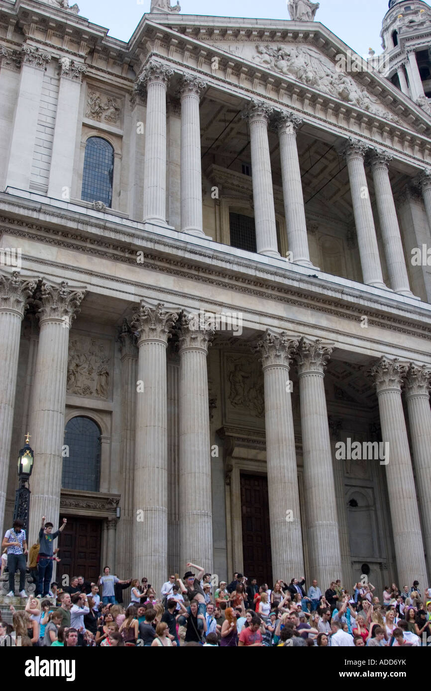 Mobile Clubbing Event - St Pauls Cathedral - London 18th July 2007 ...