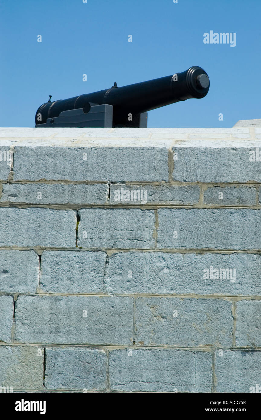 cannon on wall Stock Photo - Alamy
