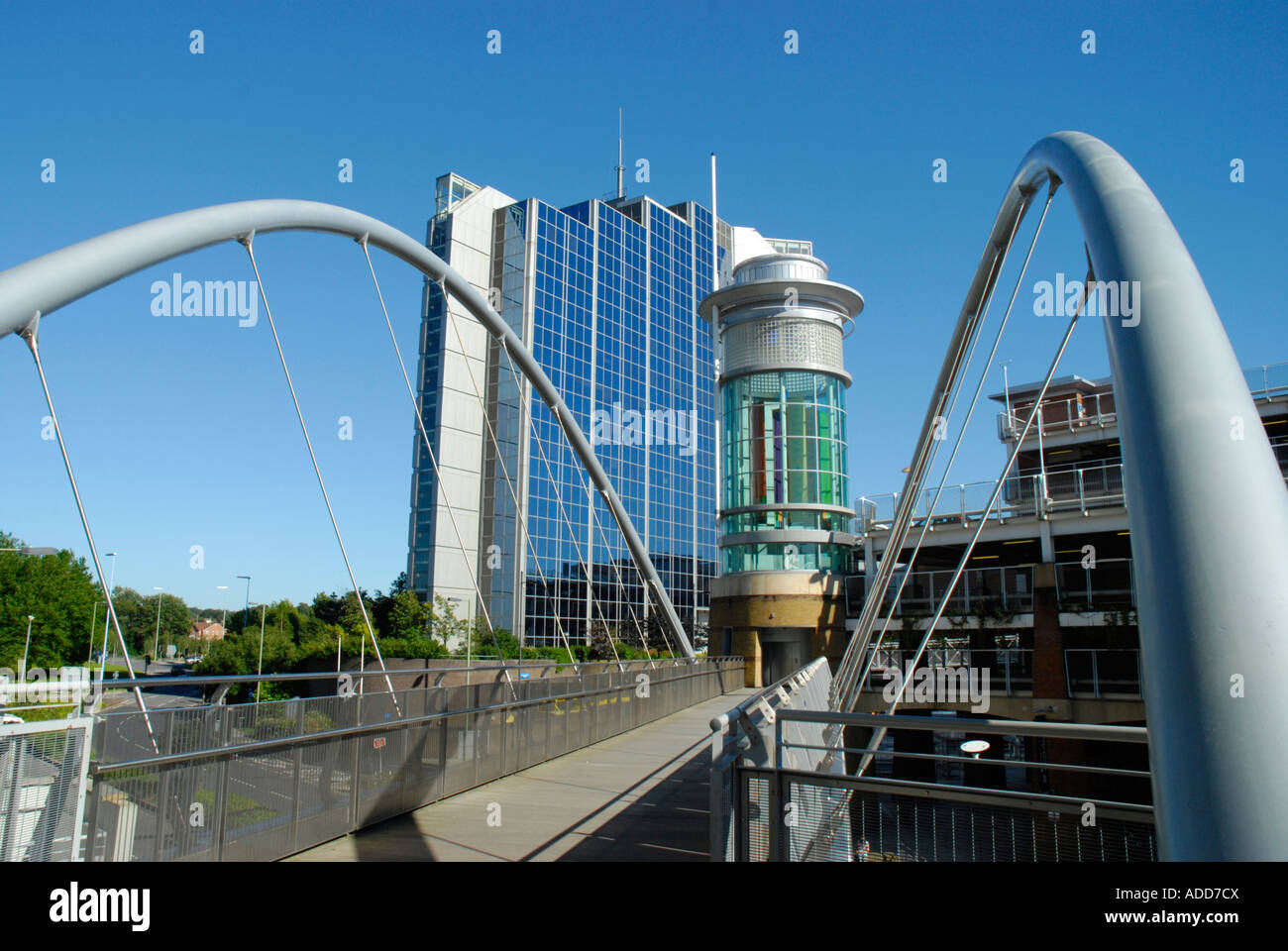 Festival Place bridge and Barclays Bank office tower in Basingstoke ...