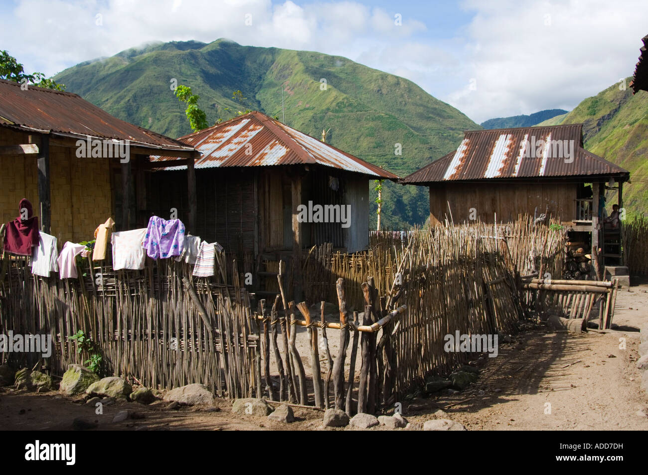 Nipa huts hi-res stock photography and images - Alamy