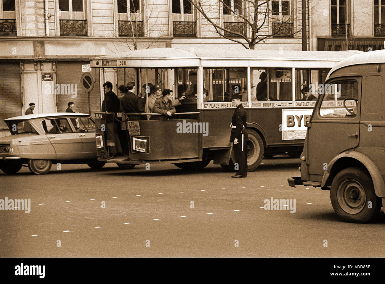 Vintage 1965 France Paris open bus in Quai de Gesvres Stock Photo - Alamy