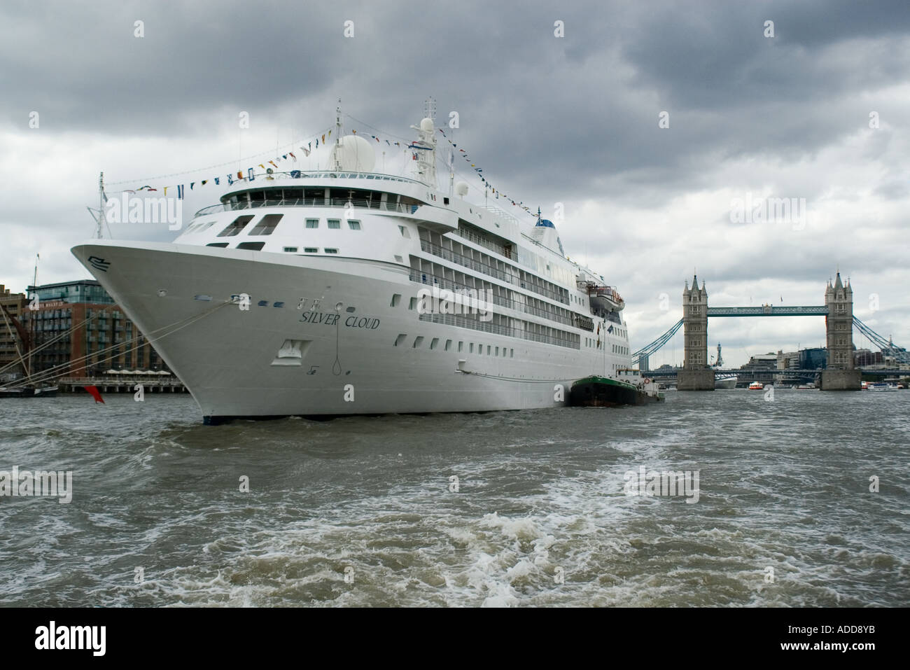 Luxury ocean liner hi-res stock photography and images - Alamy
