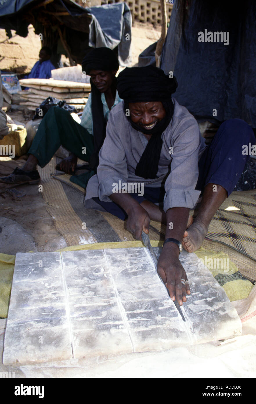 Salt trade mali hi-res stock photography and images - Alamy