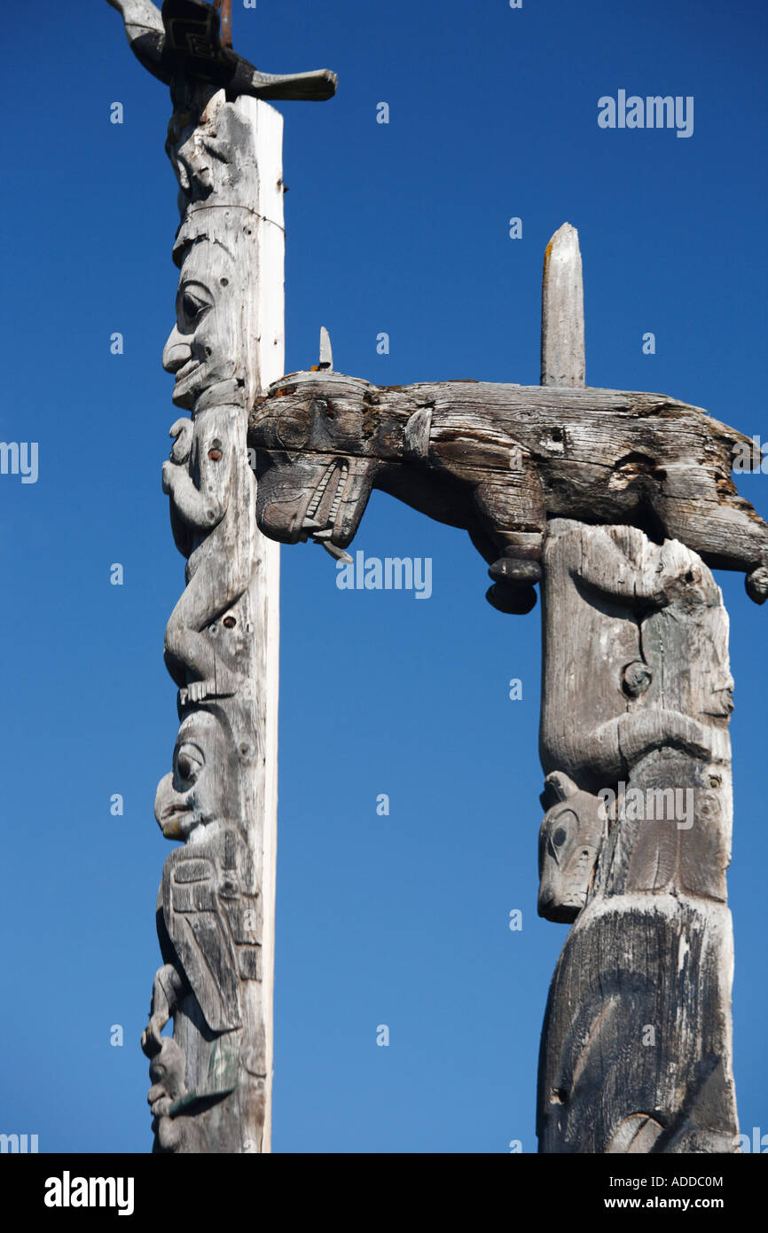 Kitwanga totem poles hi-res stock photography and images - Alamy