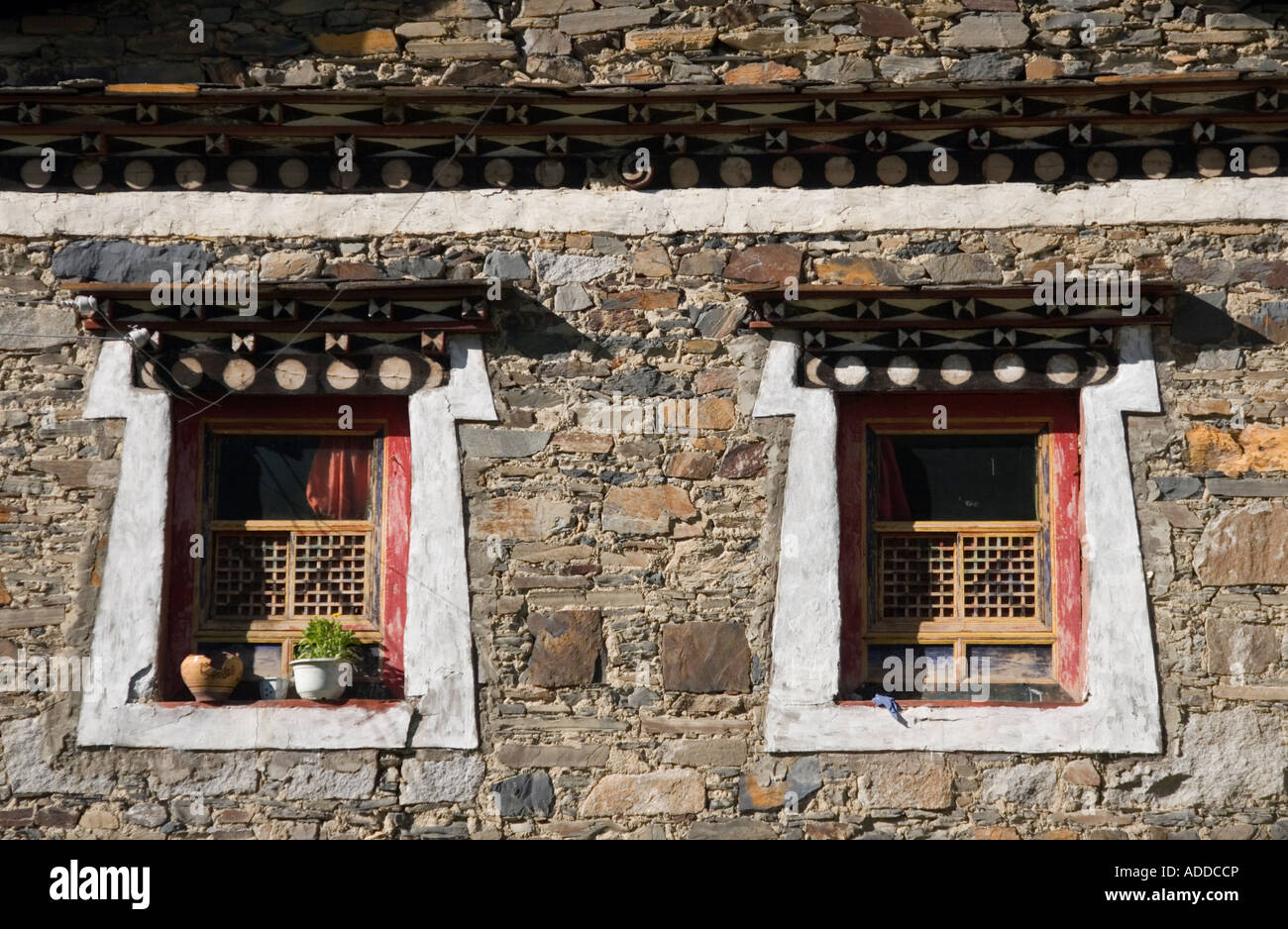 Vernacular indigenous architecture hi-res stock photography and images ...