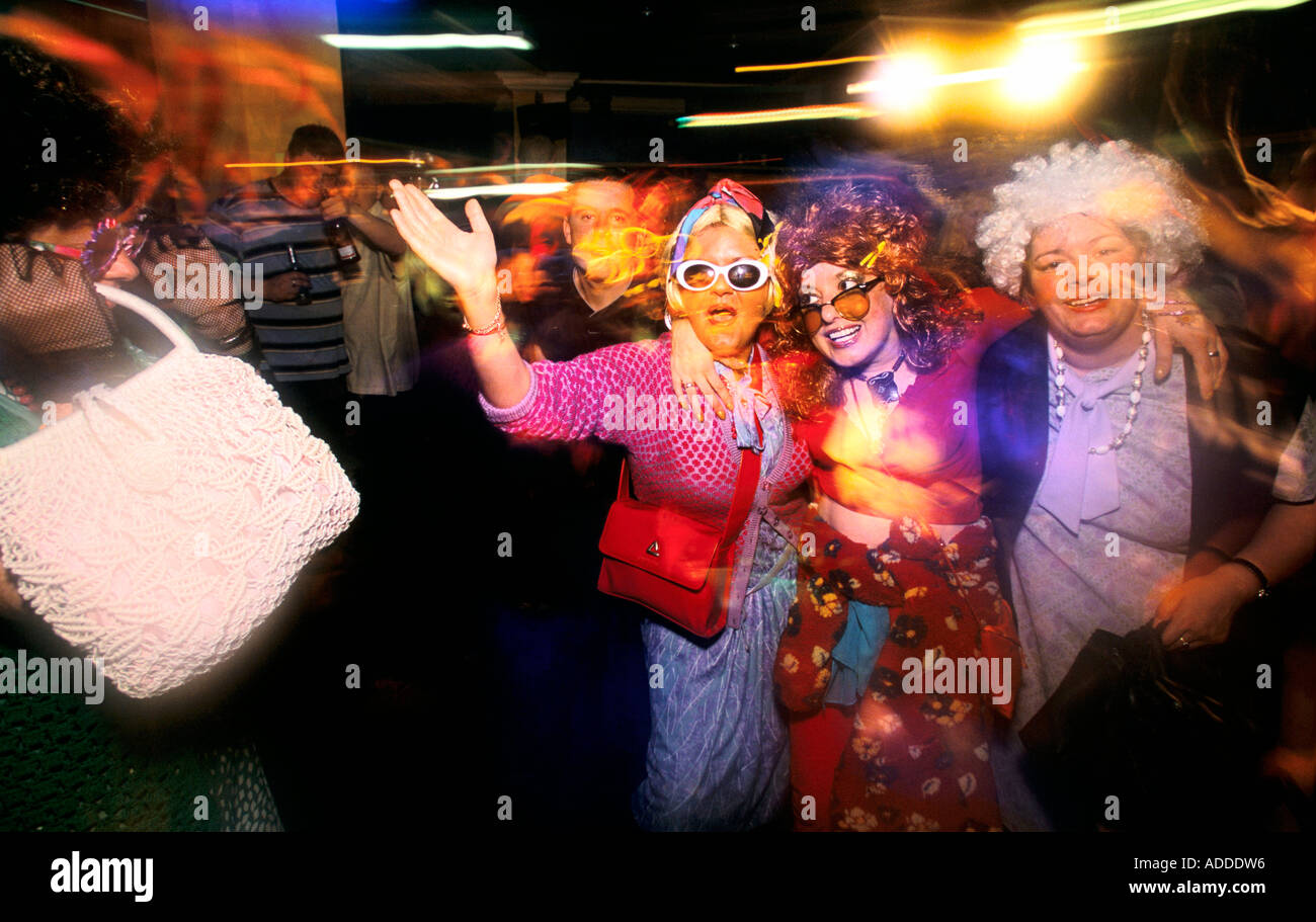 Men dressed as women hi-res stock photography and images - Alamy