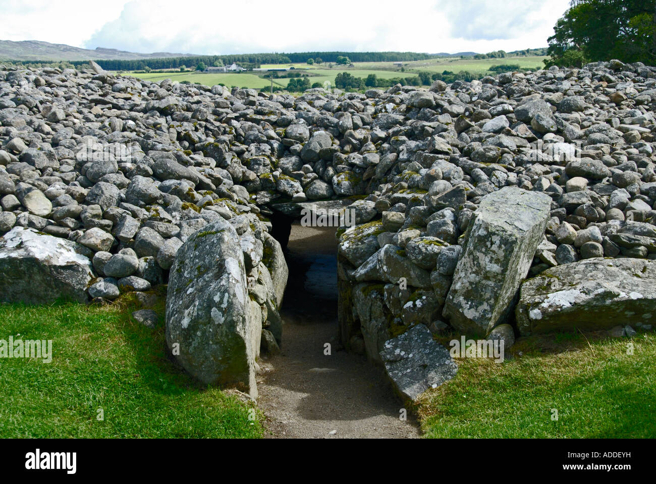 Corrimony cairn passage chamber glen hi-res stock photography and ...