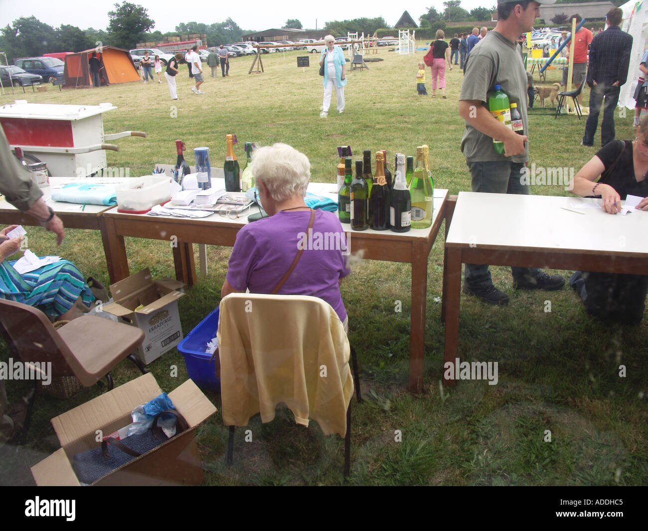 Village flower show england hi-res stock photography and images - Alamy