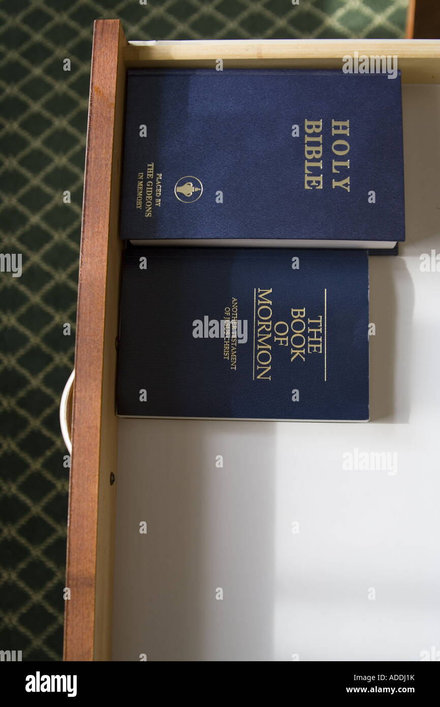 Gideon bible hi-res stock photography and images - Alamy