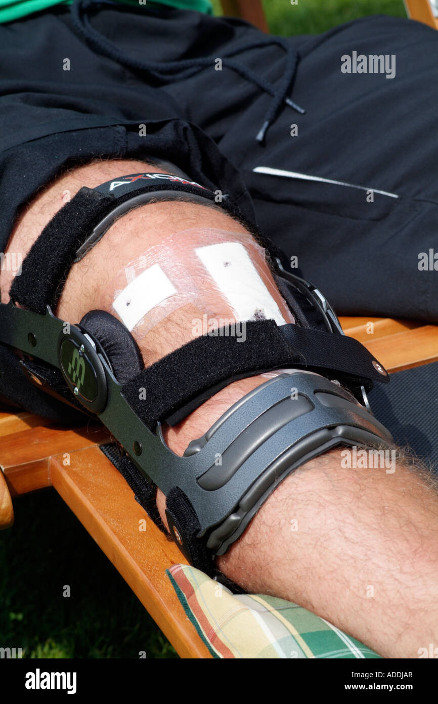 Medical knee brace Stock Photo - Alamy