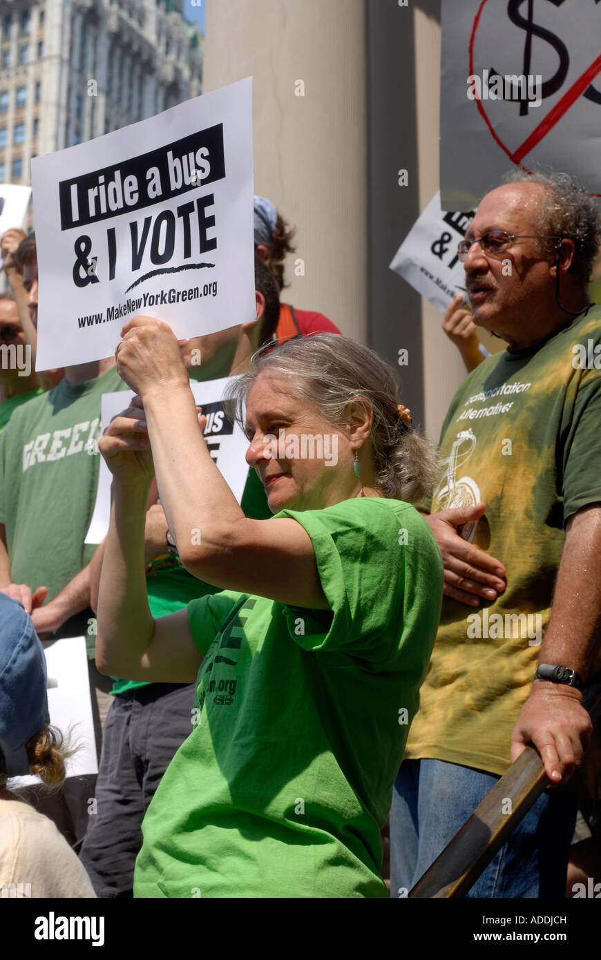Supporters of congestion pricing rally on the steps of NY City Hall ...