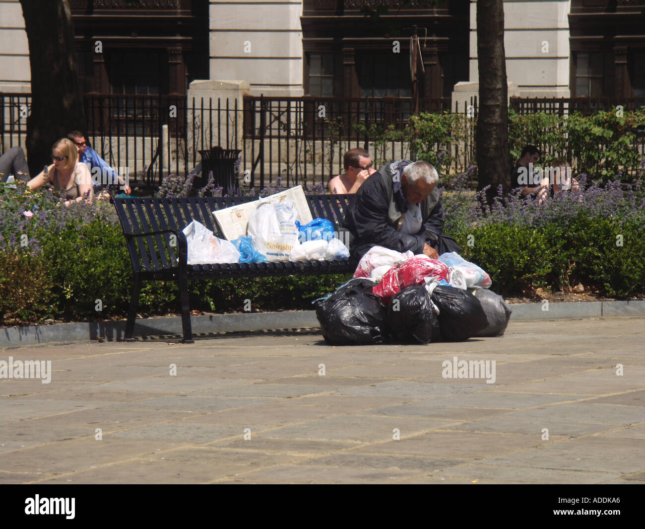 Homeless man in london hi-res stock photography and images - Alamy