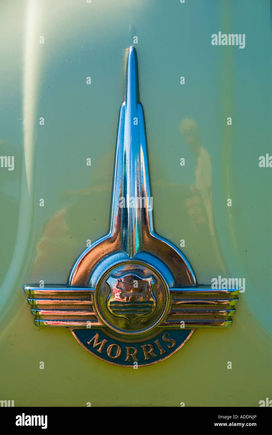 Vintage Morris Minor Morris Motors Bonnet Badge Stock Photo - Alamy