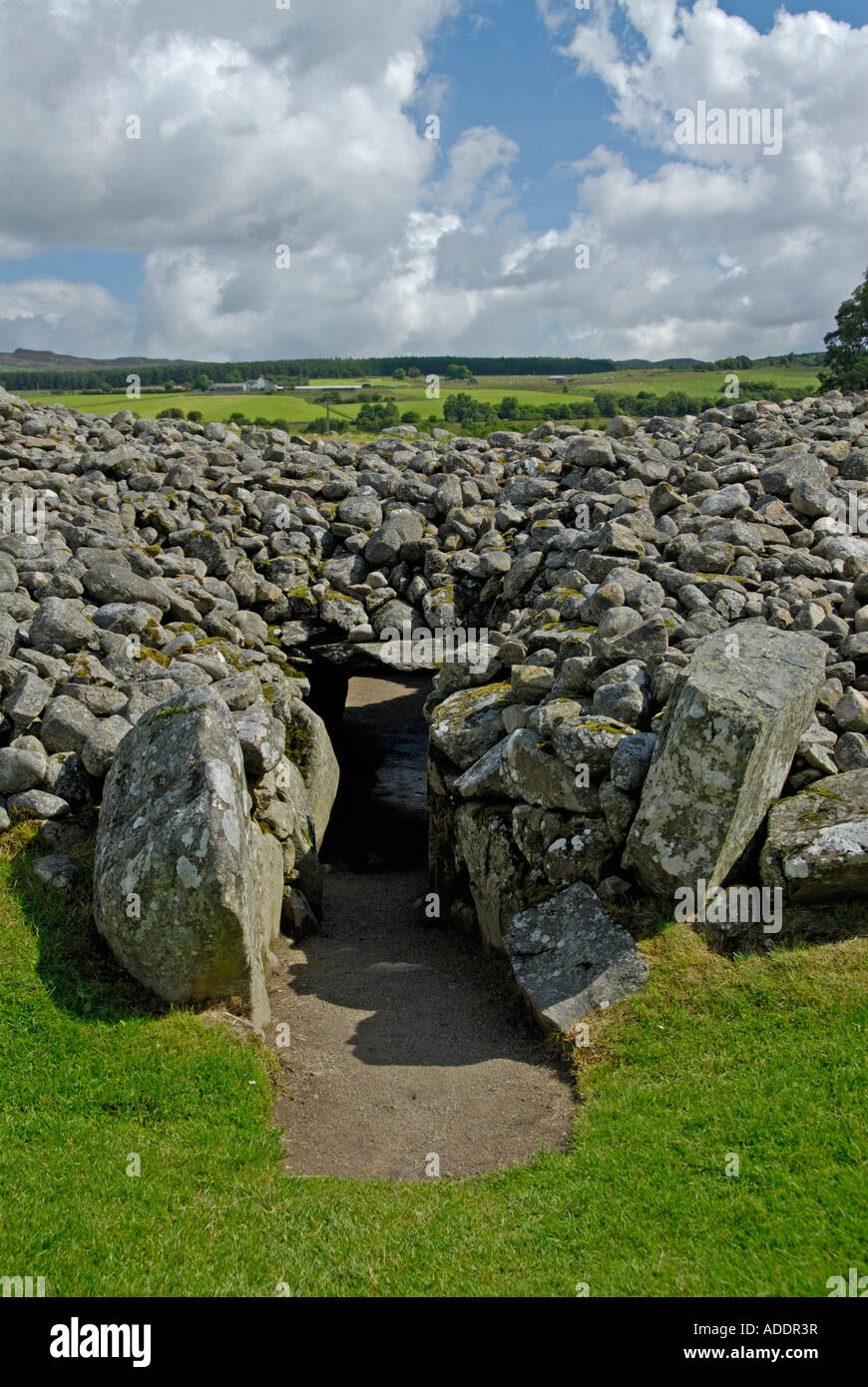 Corrimony cairn passage chamber glen hi-res stock photography and ...