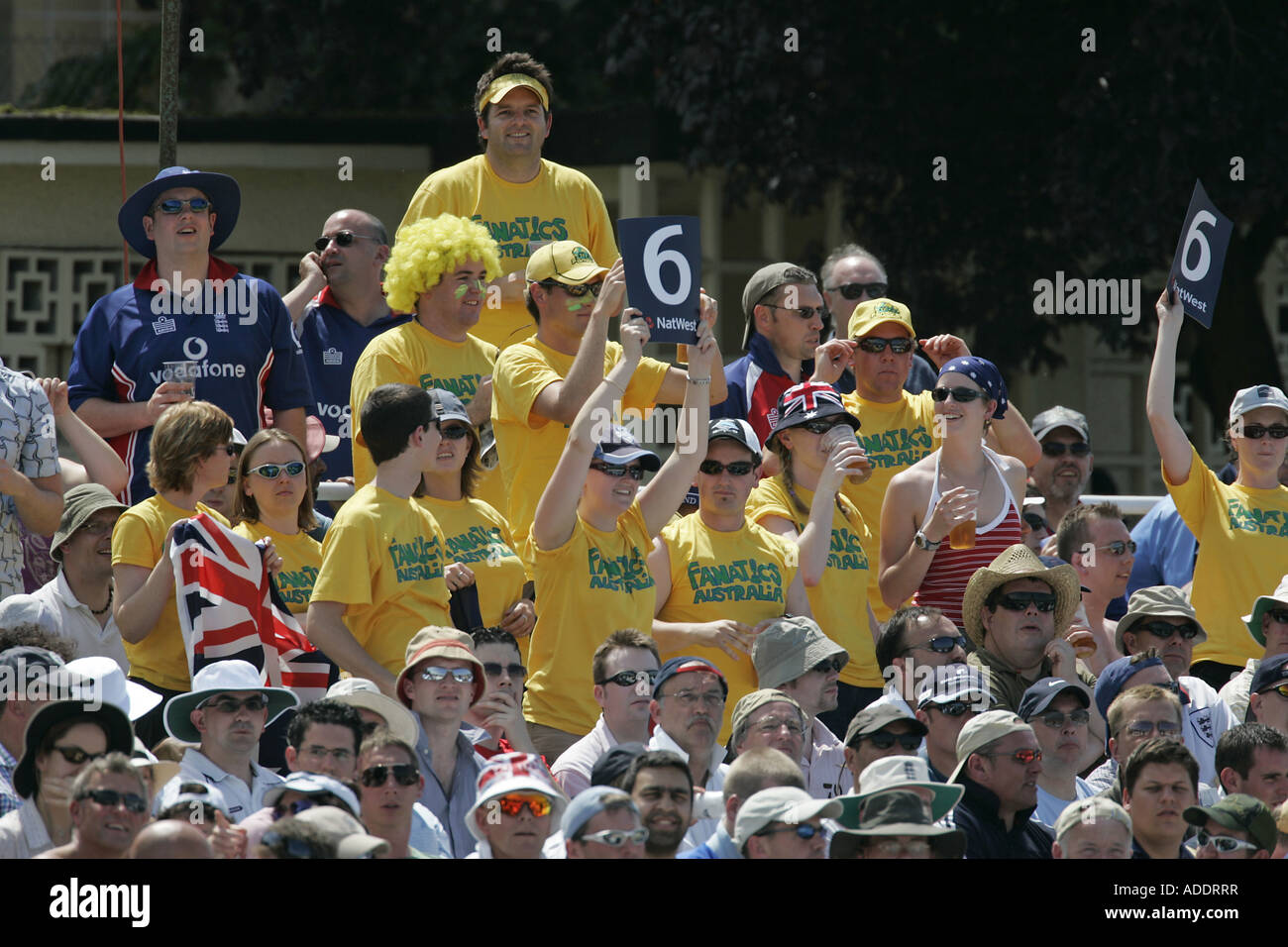 Australian cricket fans hi-res stock photography and images - Alamy