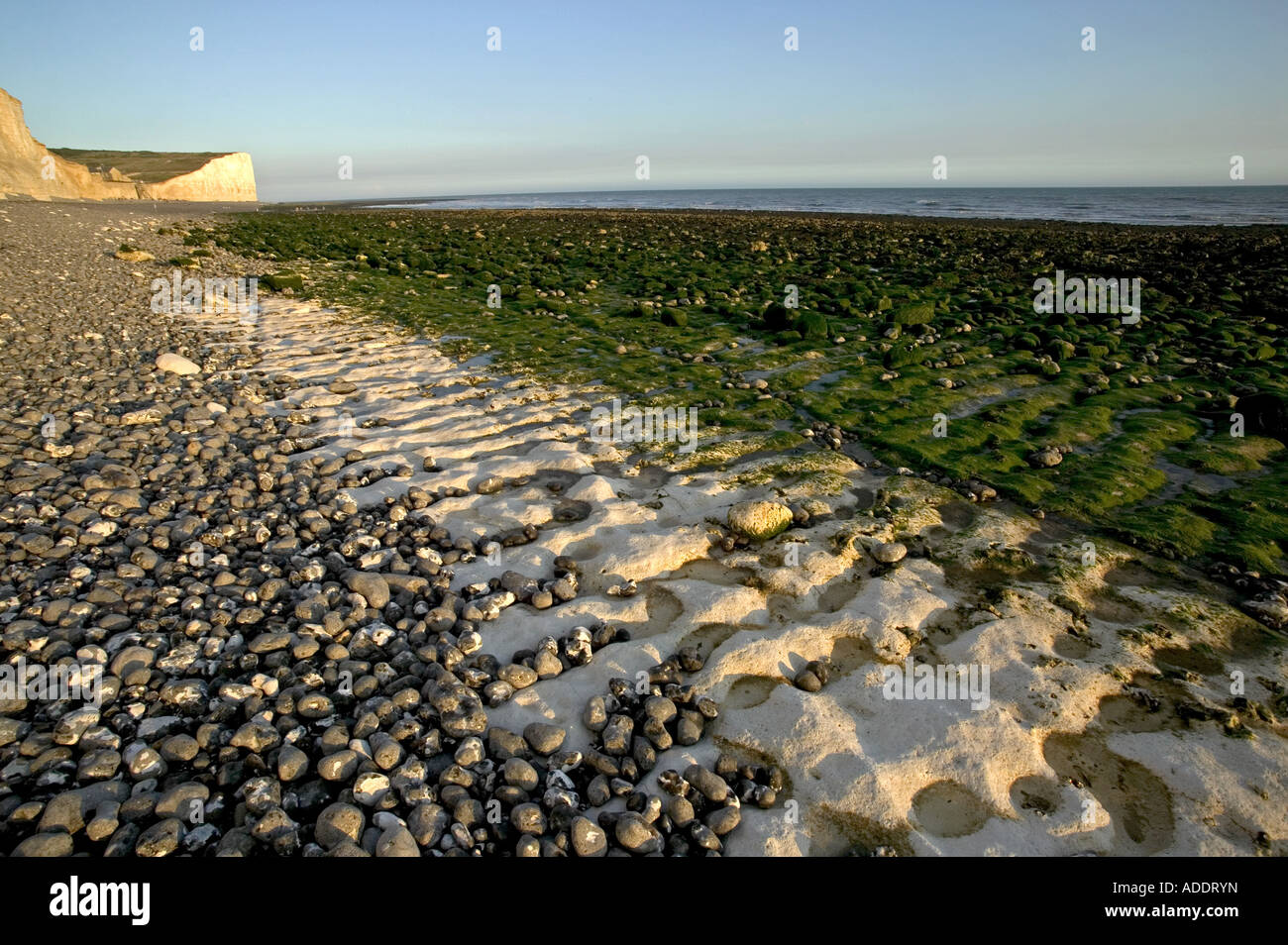 Abstract view shingle beach hi-res stock photography and images - Alamy