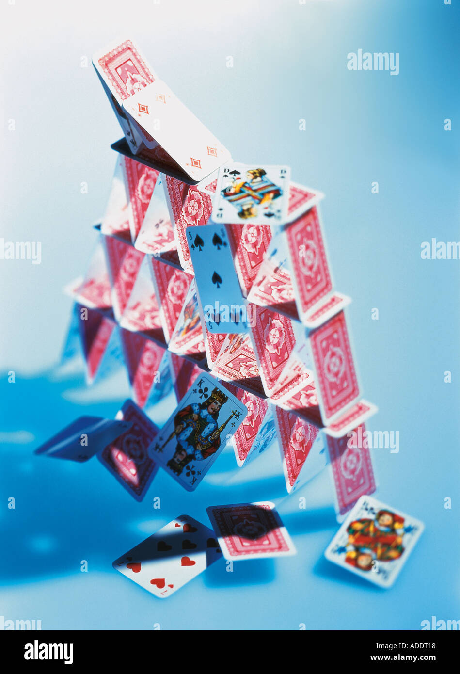 House of cards falling hi-res stock photography and images - Alamy