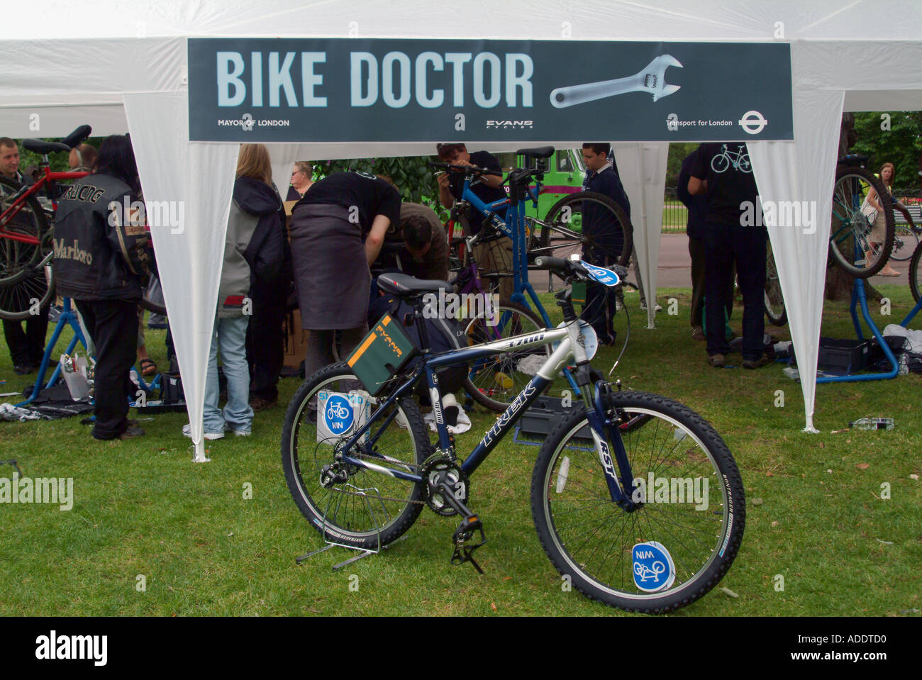 BICYCLE REPAIR CENTER Stock Photo - Alamy