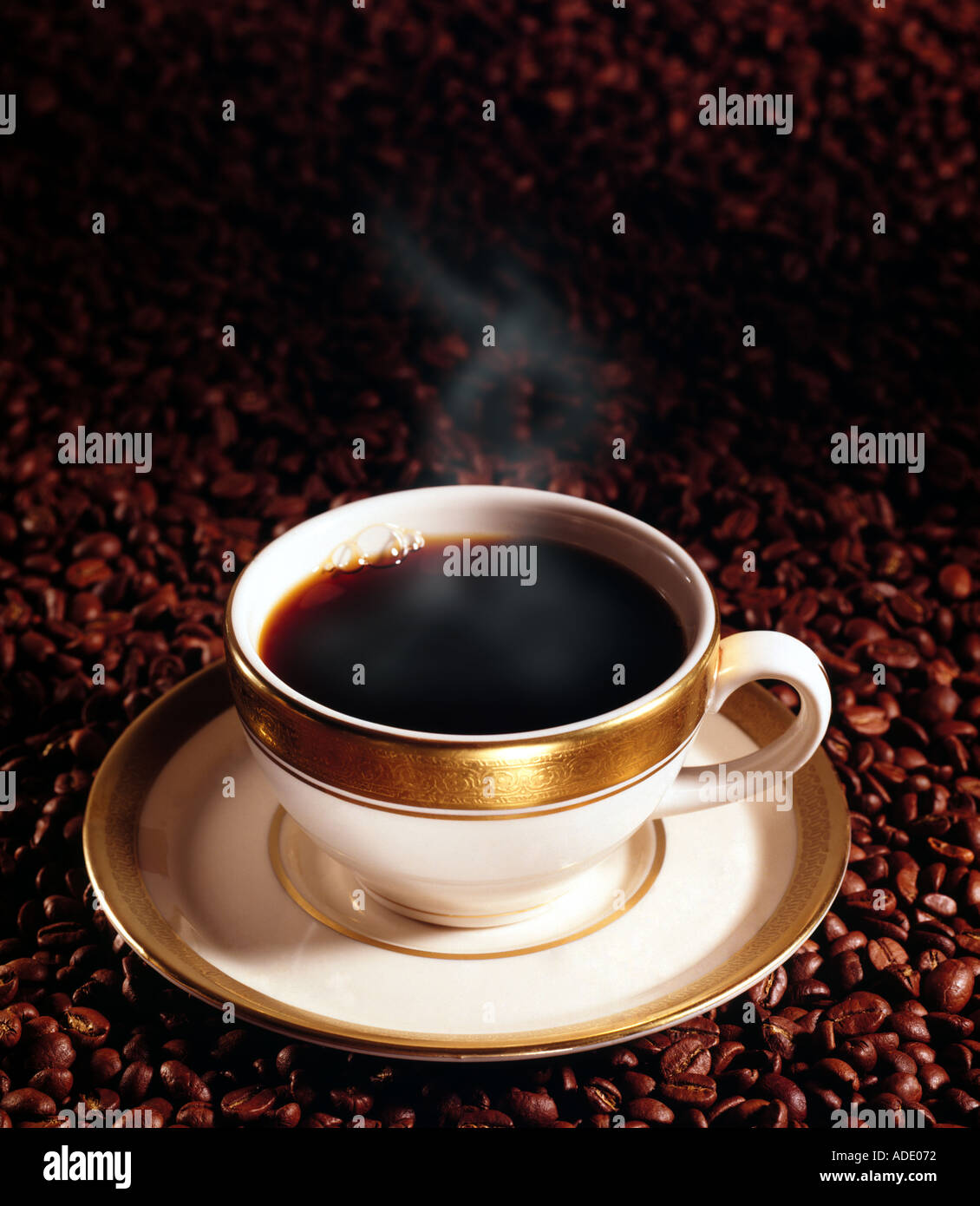 Cup aromatic coffee beans steam hi-res stock photography and images - Alamy