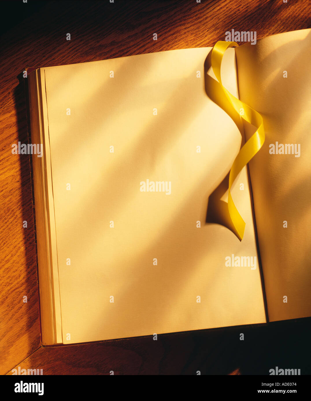 Book mark hi-res stock photography and images - Alamy