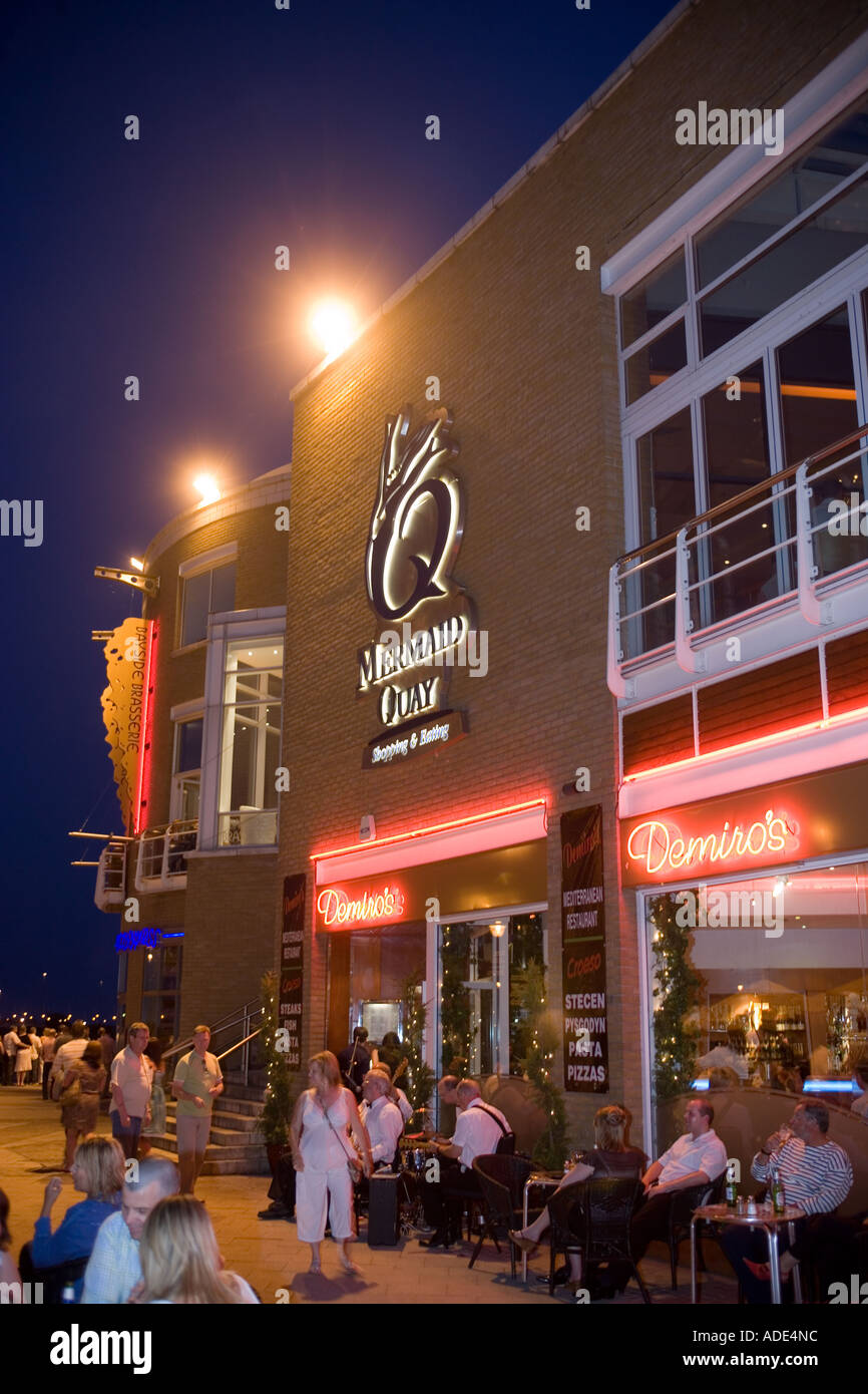 Cardiff Nightlife High Resolution Stock Photography and Images - Alamy