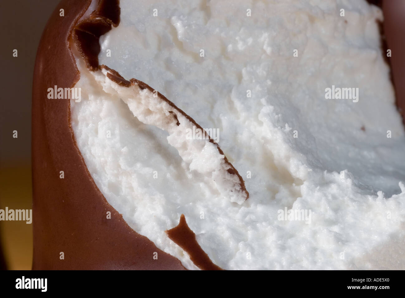 Schokolade foamy chocolate Negerkuss Stock Photo - Alamy