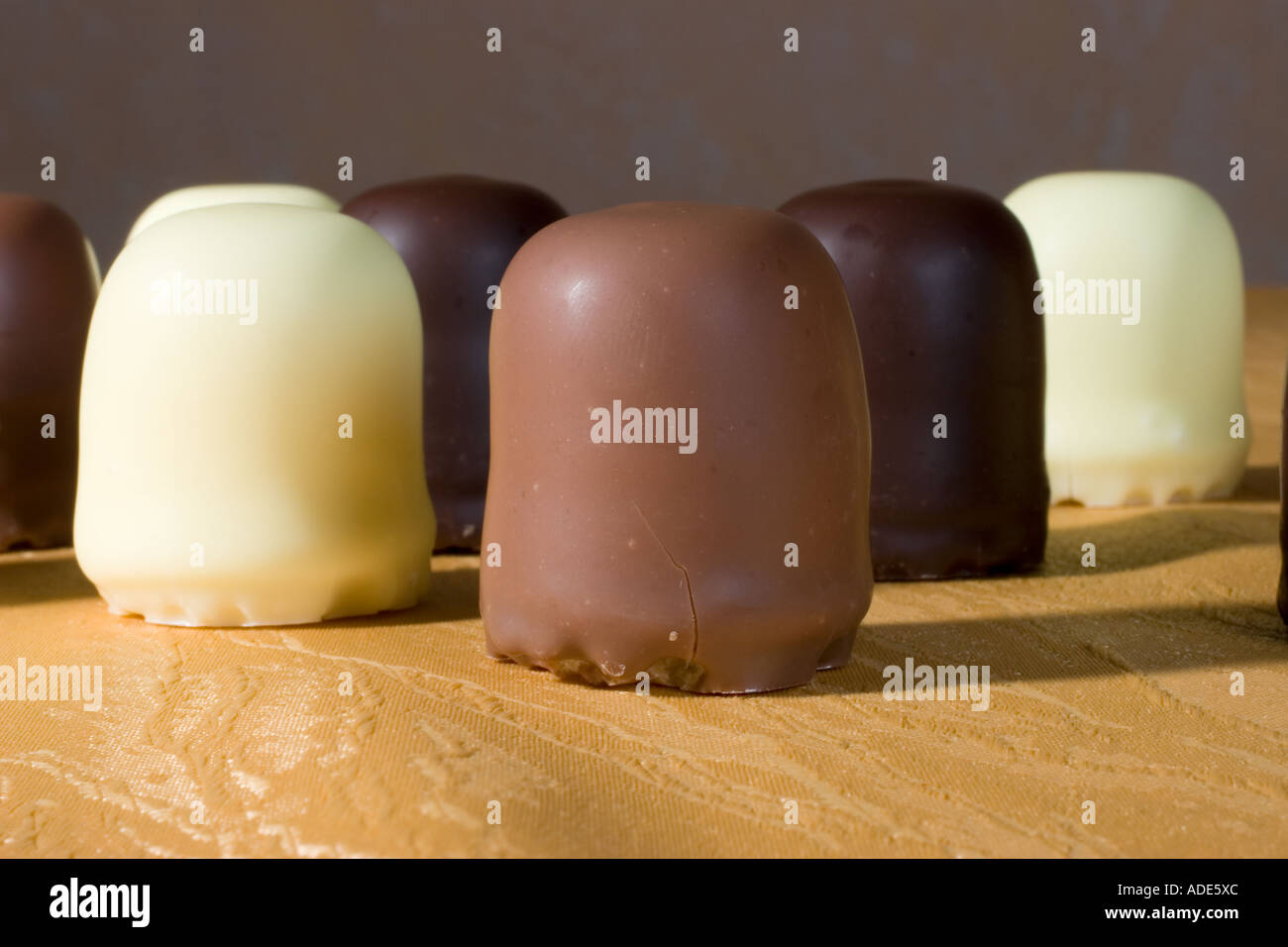 Schokolade foamy chocolate Negerkuss Stock Photo - Alamy