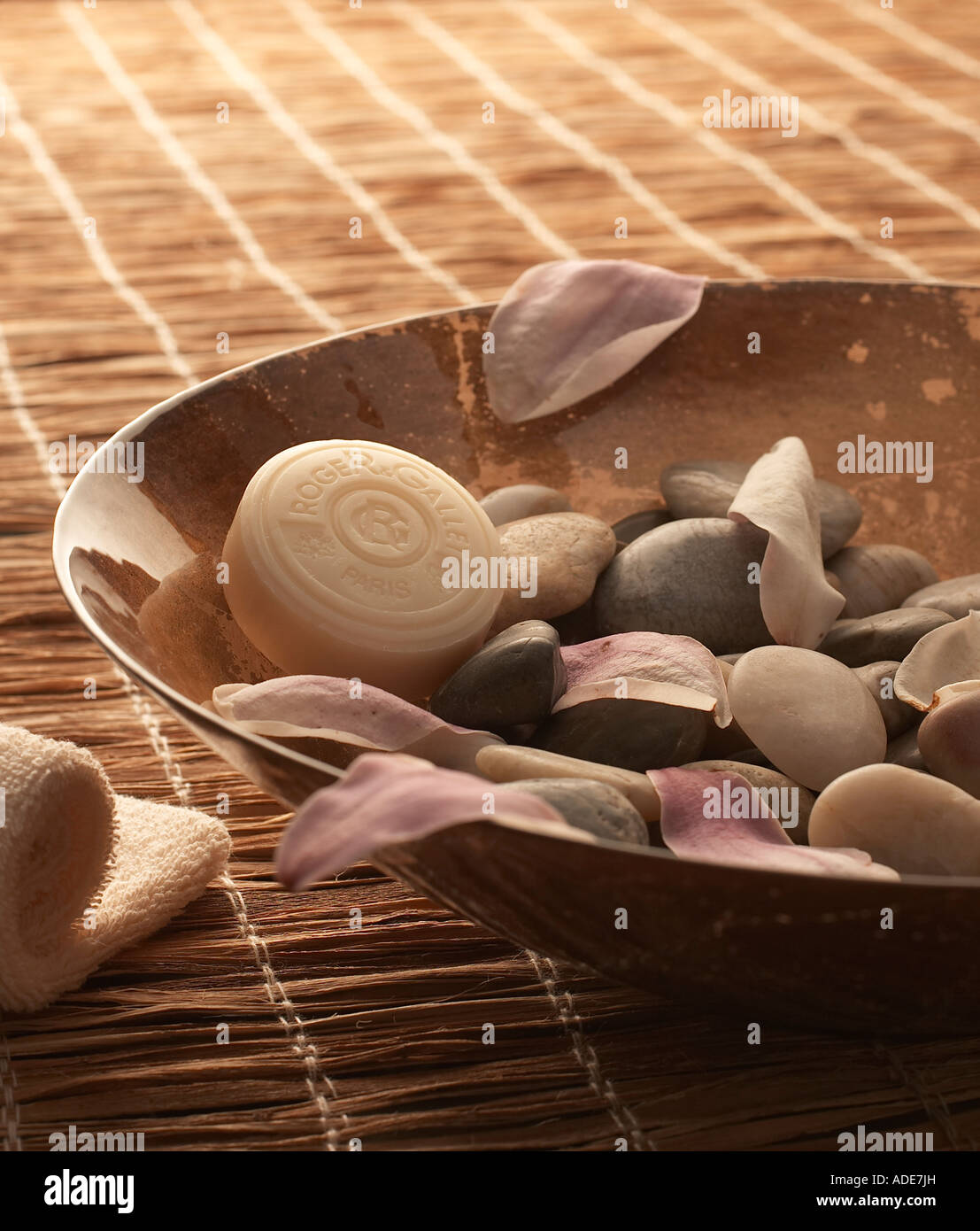 Rock bowl hi-res stock photography and images - Alamy