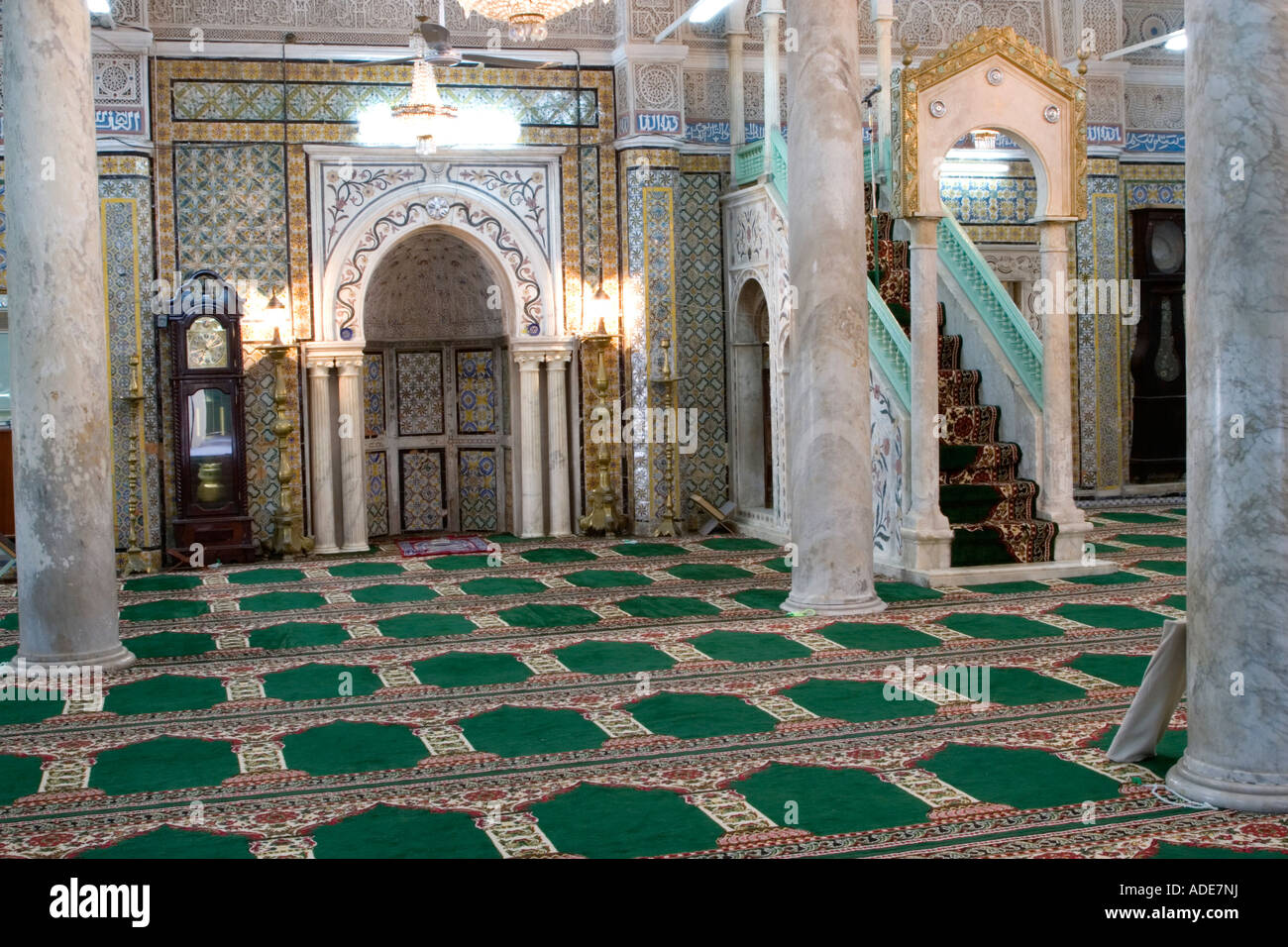 Islamic pulpit hi-res stock photography and images - Alamy